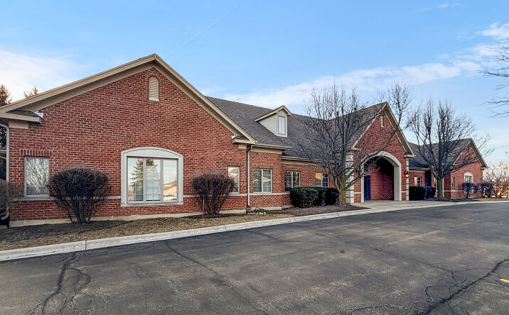 2 Executive Court 4, South Barrington, IL 60010 | Crexi.com