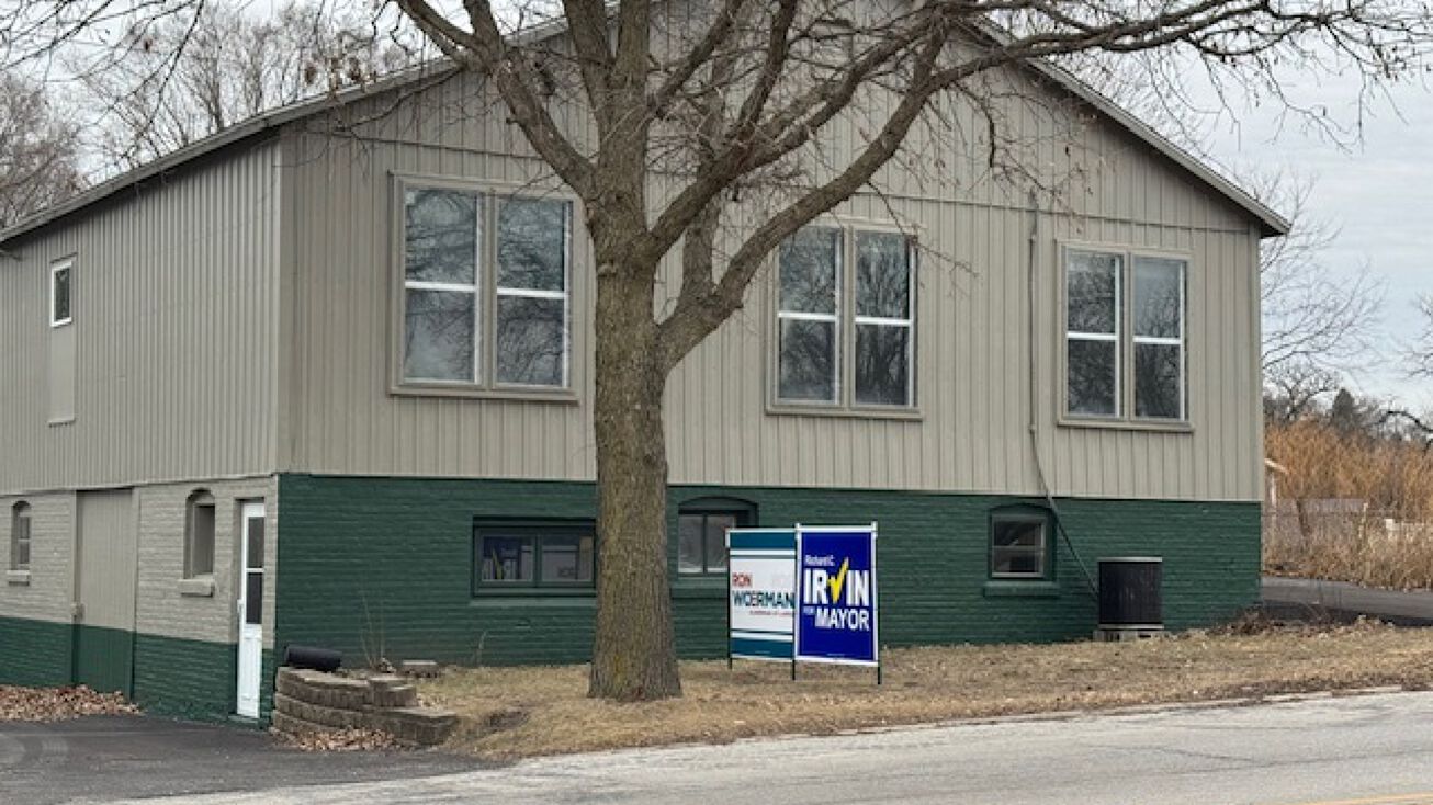 726 S Broadway Street, Aurora, IL 60505 | Crexi.com