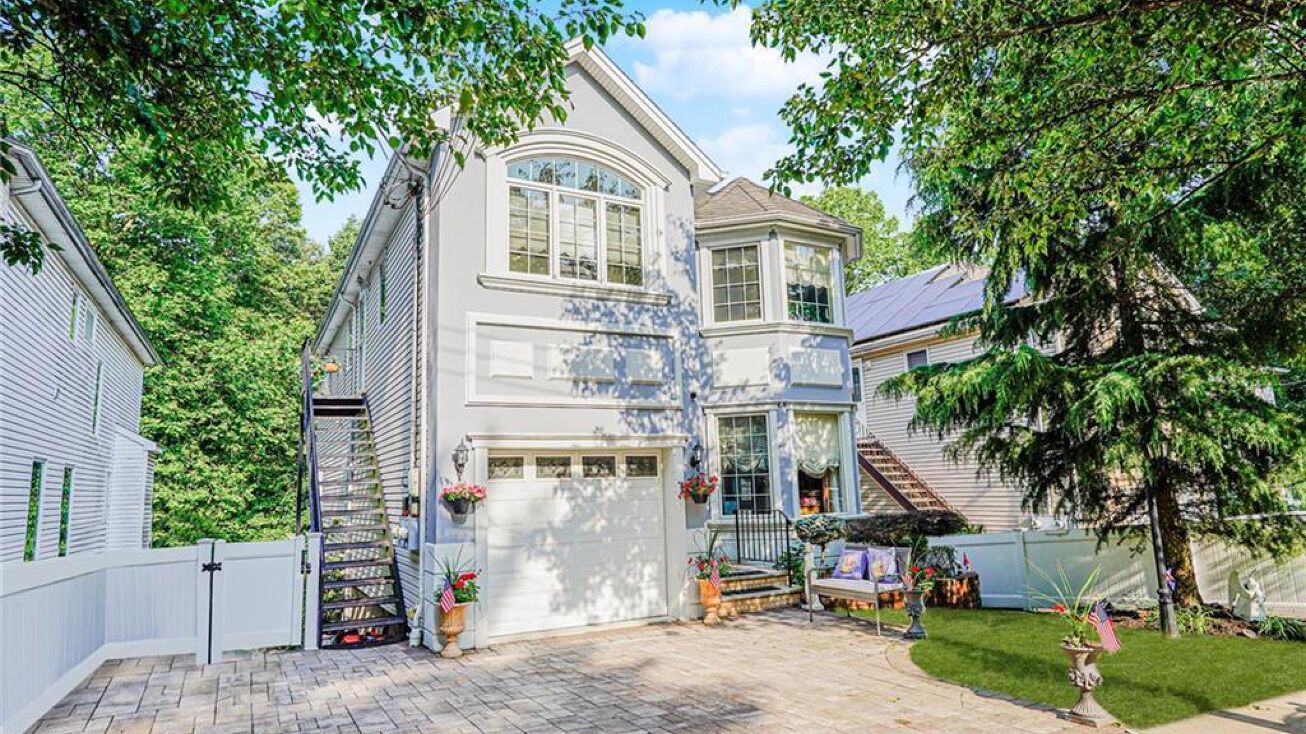 40 Terrace Avenue, Staten Island, NY 10309 | Crexi.com