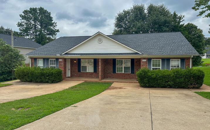 388 Miller Pointe Dr, Inman, SC 29349 | Crexi.com