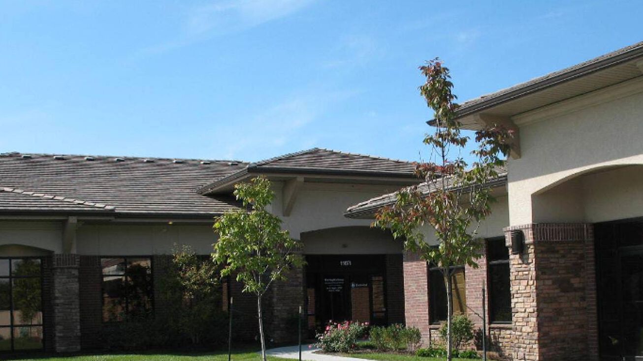West College Business Center, Lenexa, KS 66210 - Office Property for ...