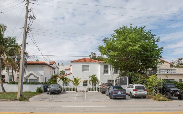 2816 Pine Tree Dr, Miami Beach, FL 33140 | Crexi.com