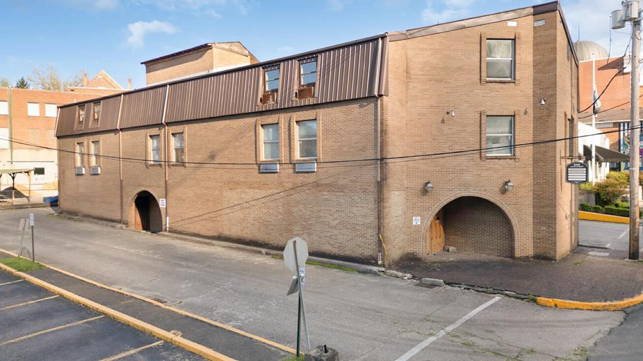 609 Main Street, Hazard, KY 41701 | Crexi.com