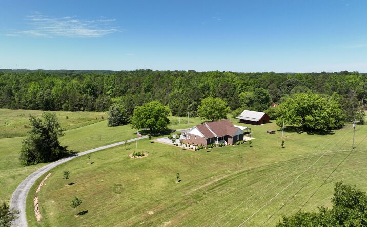 6050 CROSS ANCHOR RD Enoree SC 29335-2618 APN: 4-51-00-014.10 | Crexi.com