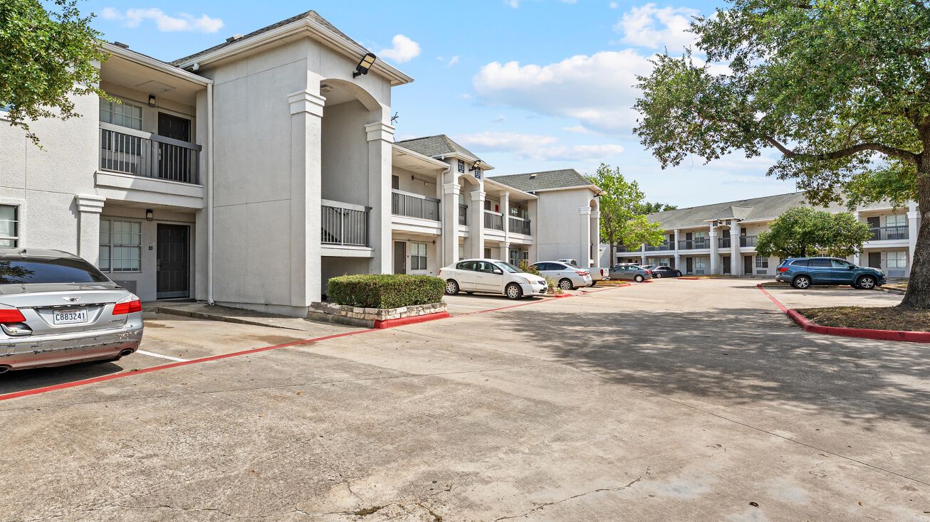 220 Bammel Westfield Rd