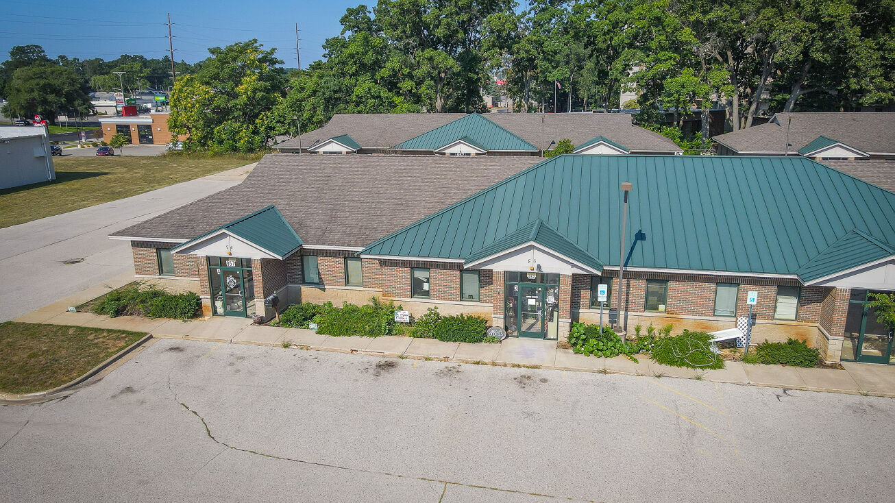 957 Brookhaven Court E3 & E4, Muskegon, MI 49442 | Crexi.com