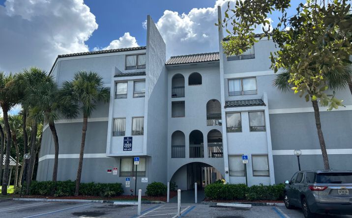 1820 N Congress Ave, West Palm Beach, FL 33401 | Crexi.com