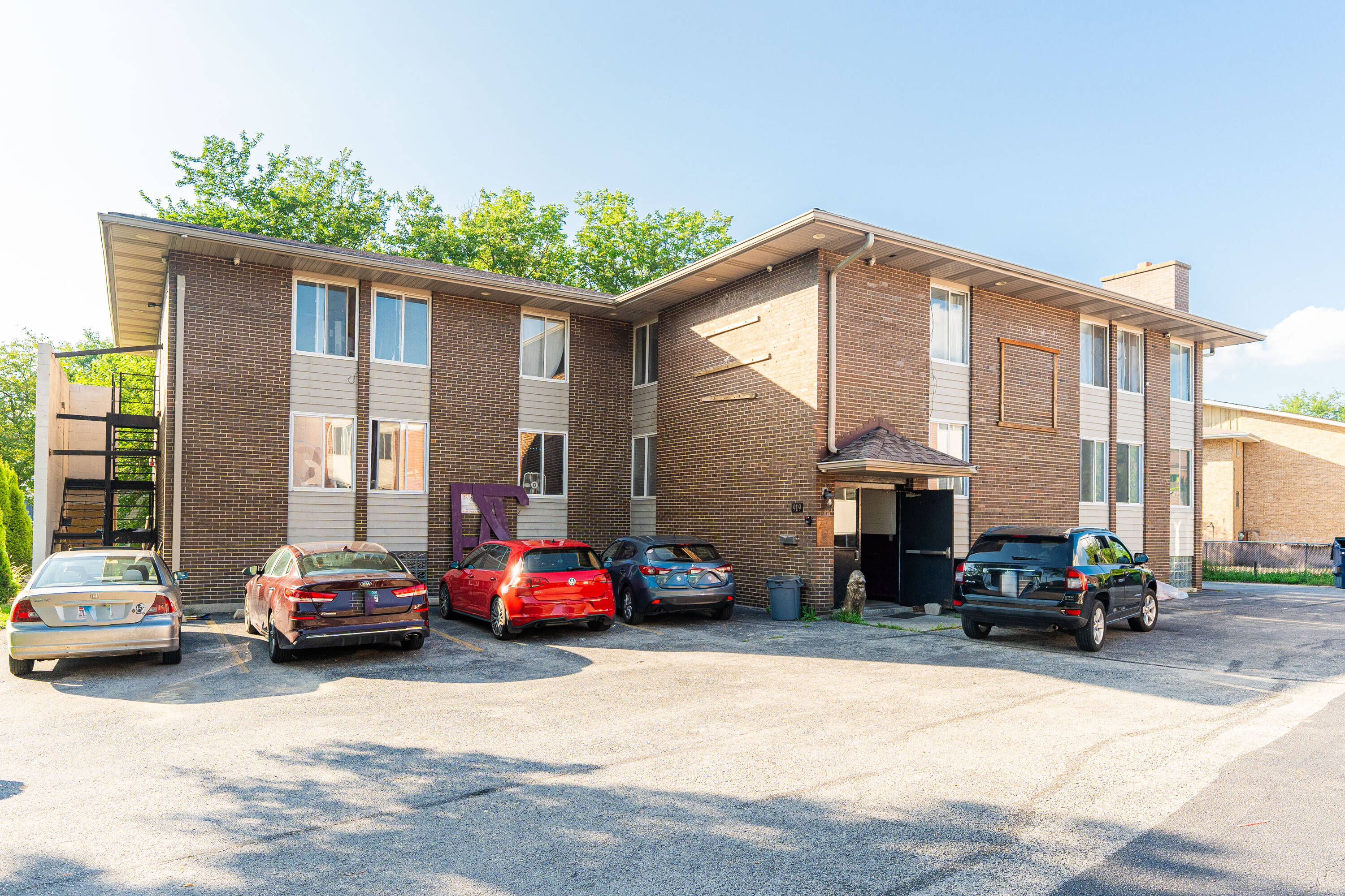 919 Greenbrier Rd, DeKalb, IL 60115 | Crexi.com