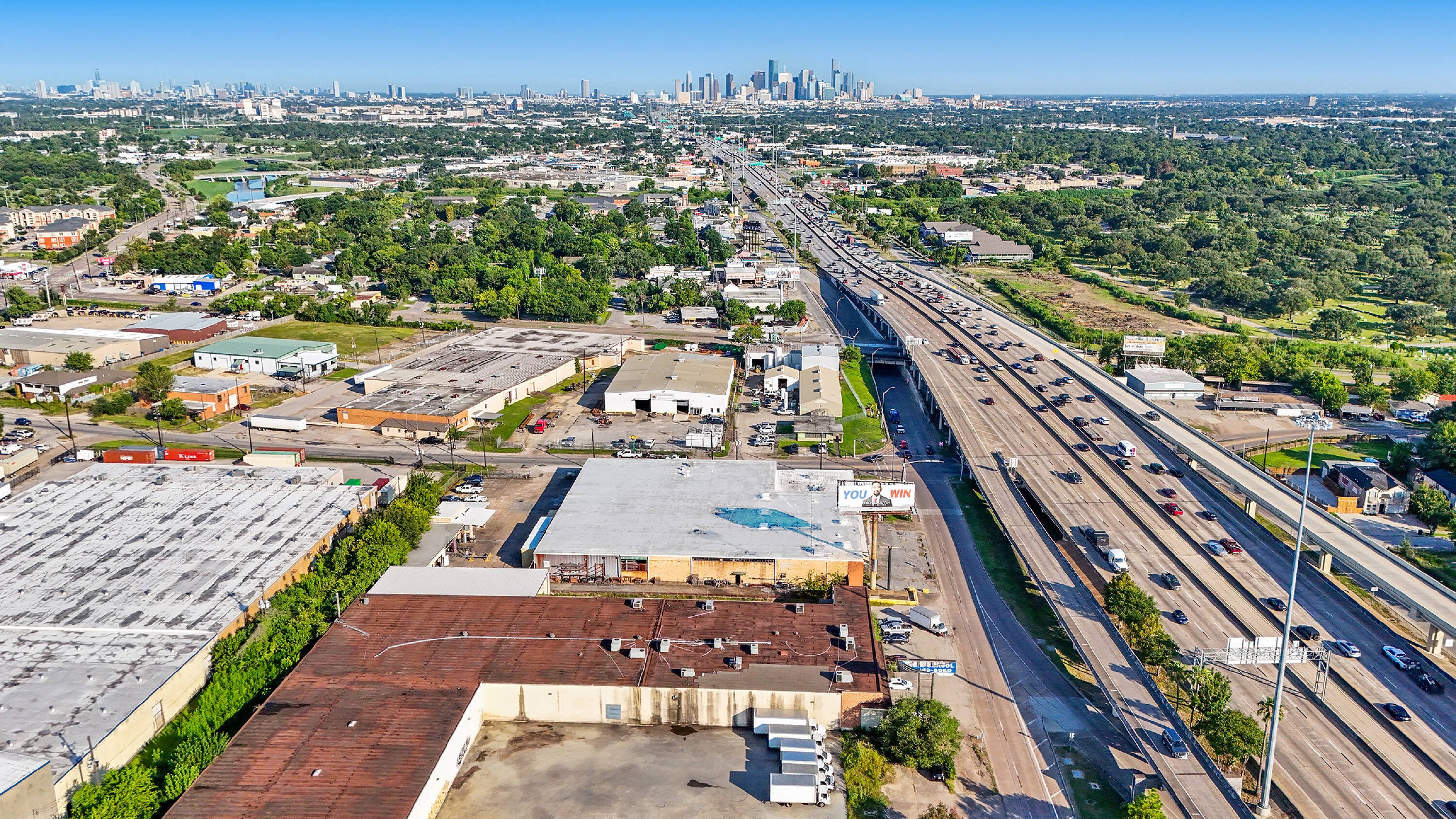 6626 Gulf Fwy, Houston, TX 77087 | Crexi.com