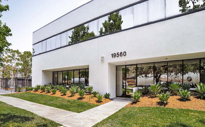 19560 S RANCHO WAY Compton CA 90220-6038 APN: 7318023014015 | Crexi.com