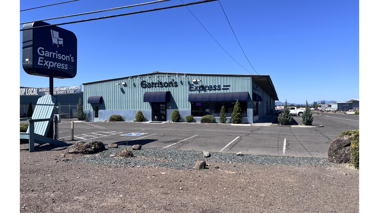 6435 Crater Lake Hwy, Central Point, OR 97502 | Crexi.com