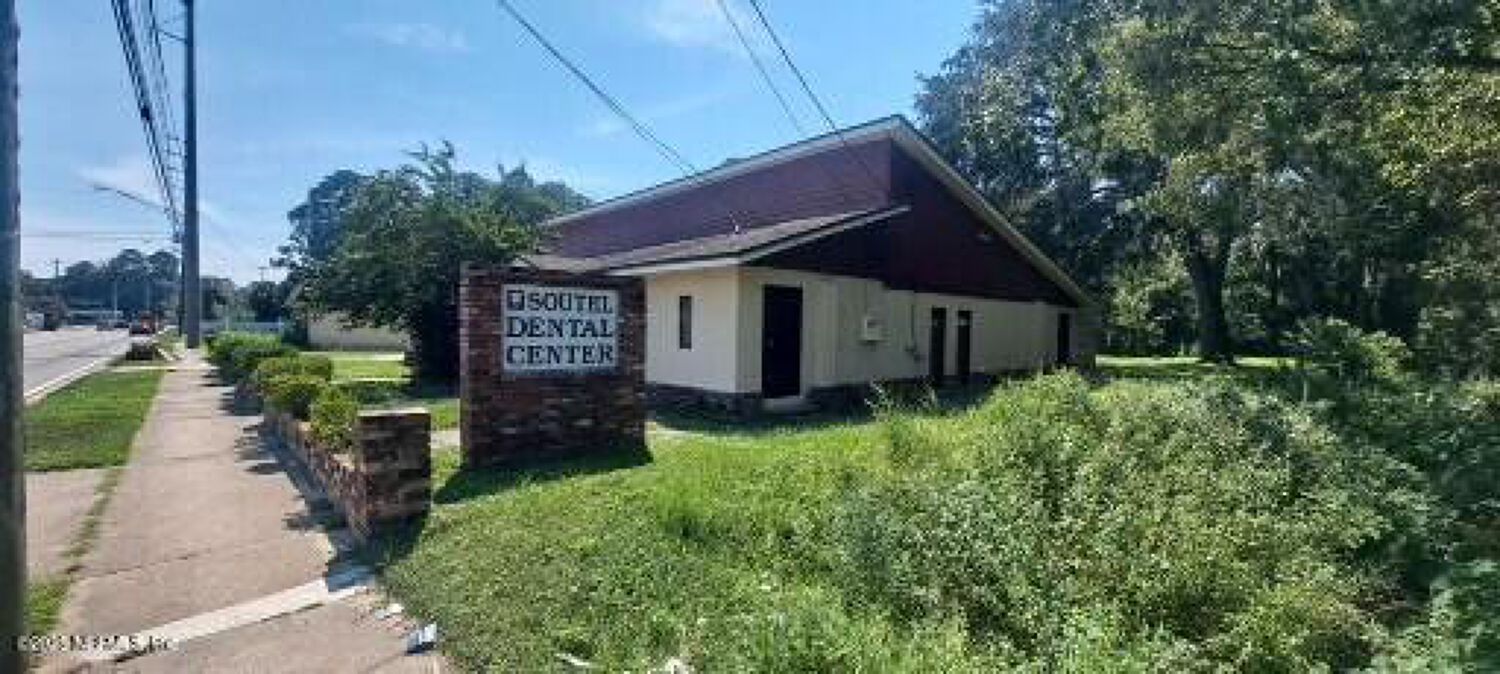 5475 SOUTEL DR Jacksonville FL 32219-3464 APN: 041730 0000 | Crexi.com