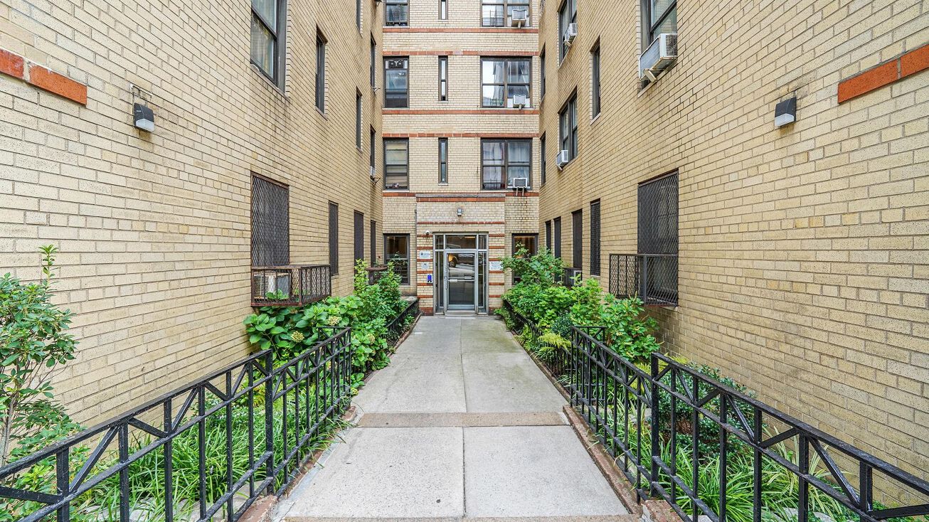 860 Grand Concourse 2R, New York, NY 10451 | Crexi.com