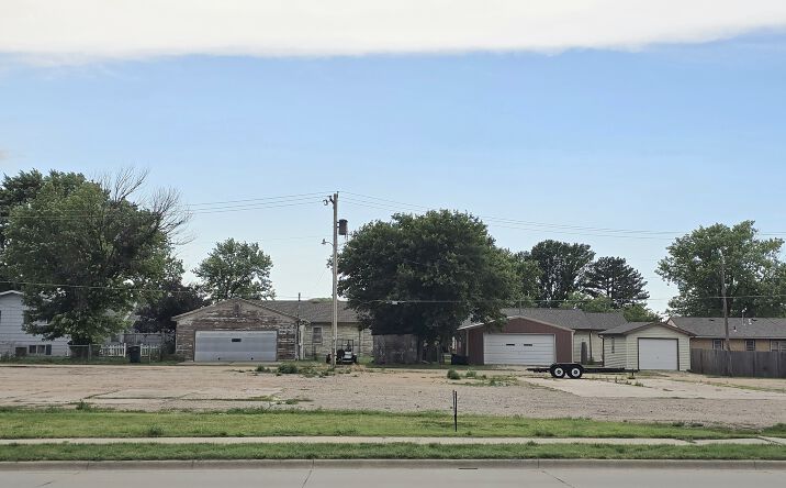 S Fossil St, Russell, KS 67665 | Crexi.com