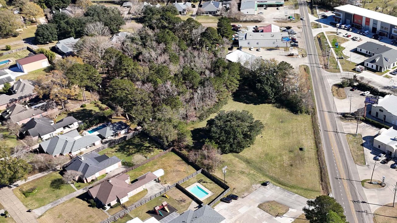 17155 Jefferson Hwy, Baton Rouge, LA 70817 | Crexi.com