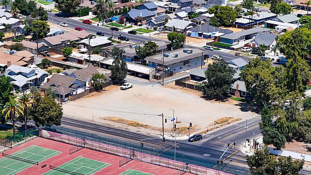 708 E Tulare Ave, Tulare, CA 93274 | Crexi.com