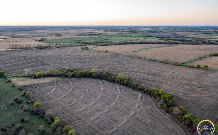 Road F, Delia, KS 66418 | Crexi.com