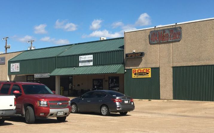 404 W Main St, Azle, TX 76020-2906 | Crexi.com