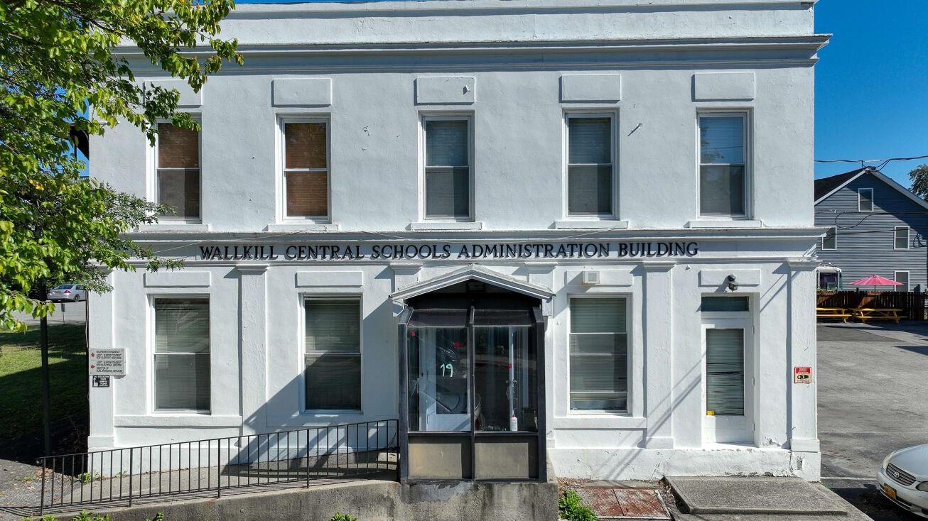 19 Main Street, Wallkill, NY 12589 | Crexi.com