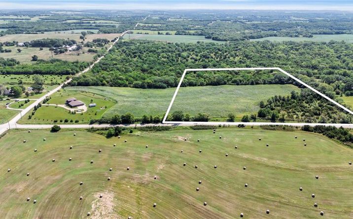 205B N 1700th Road, Lecompton, KS 66050 | Crexi.com