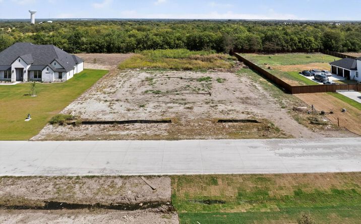 6230 McChesney Dr, Midlothian, TX 76065 | Crexi.com