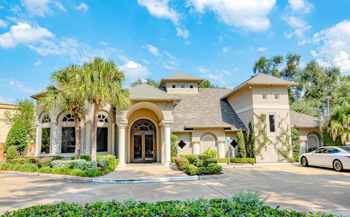 13956 Cutten Rd, Houston, TX 77069 | Crexi.com