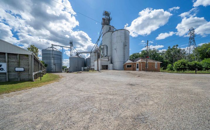 600 S BROADWAY Street, Manito, IL 61546 | Crexi.com