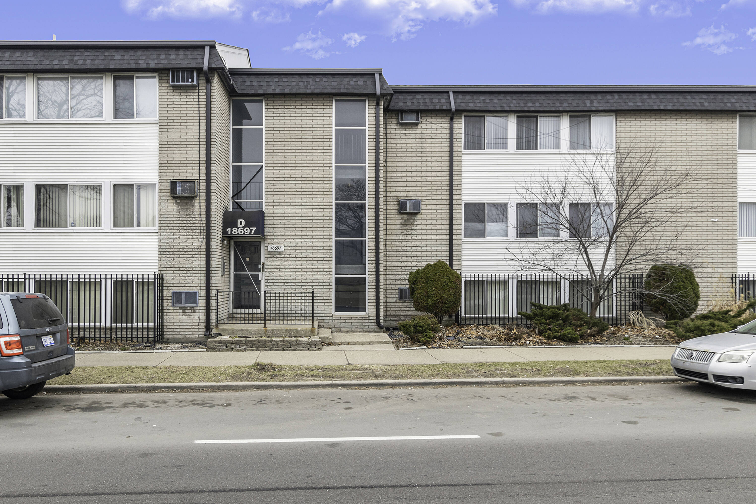 18637-18717 James Couzens Fwy, Detroit, MI 48235 | Crexi.com