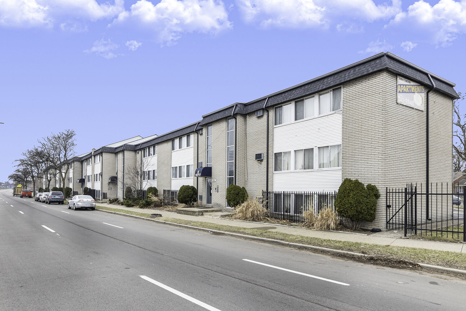 18637-18717 JAMES COUZENS FWY Detroit MI 48235-2586 APN: 22019662 ...