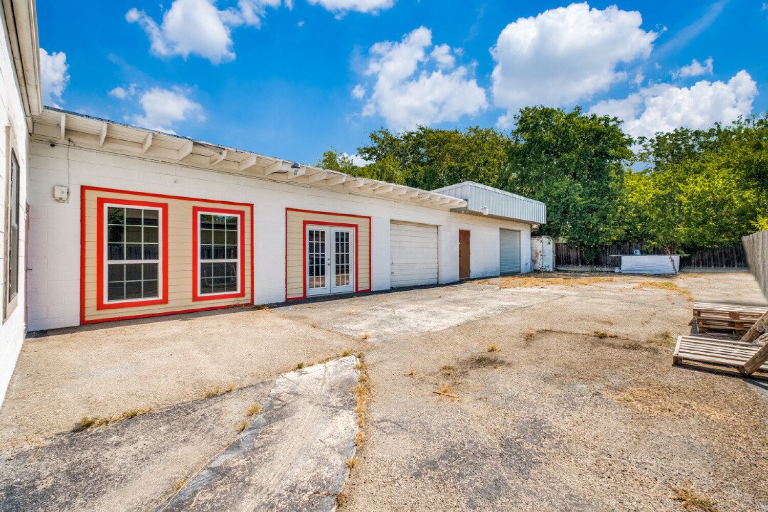 2616 SW Loop 410, San Antonio, TX 78227 | Crexi.com