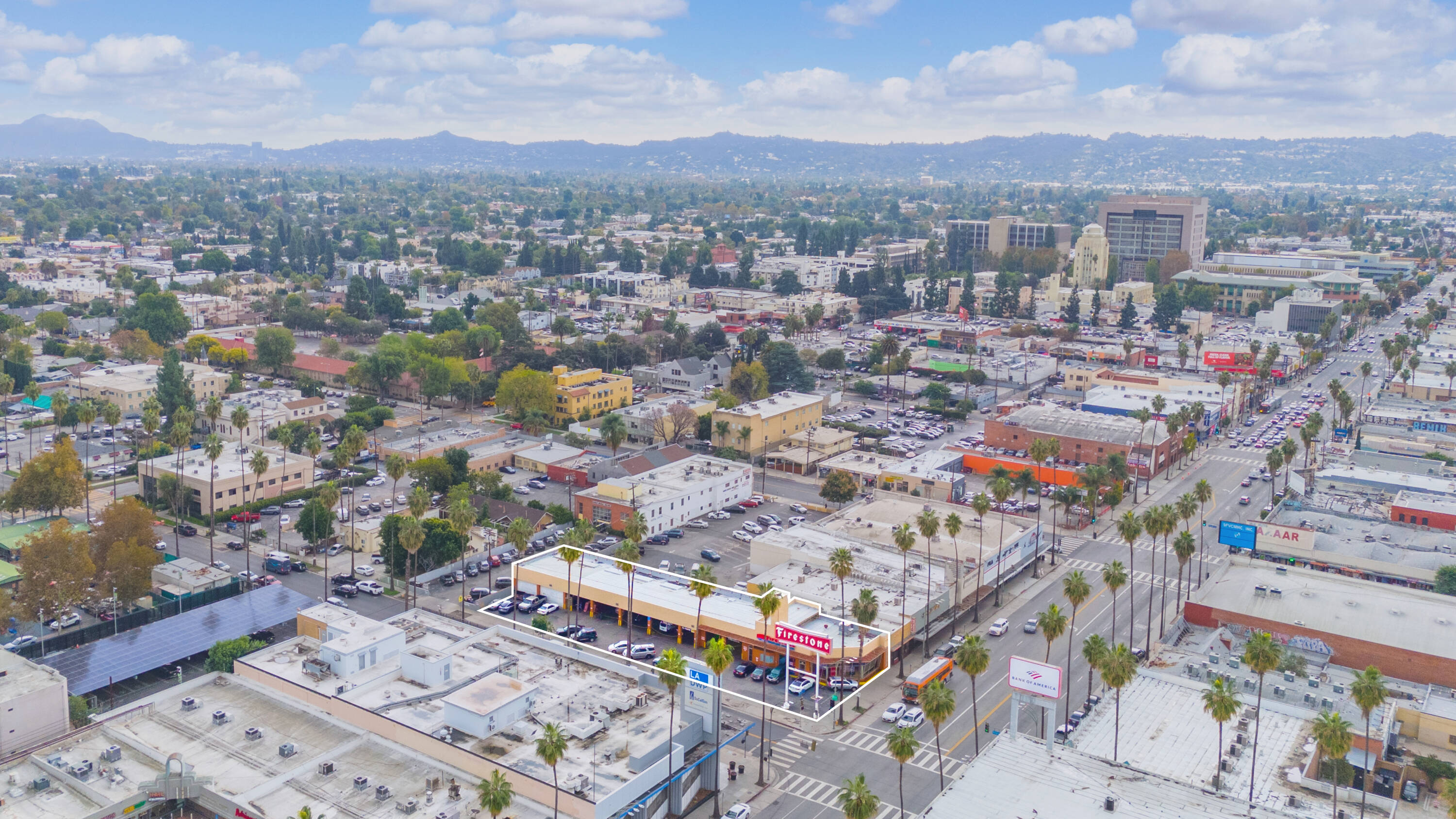 6472 Van Nuys Blvd