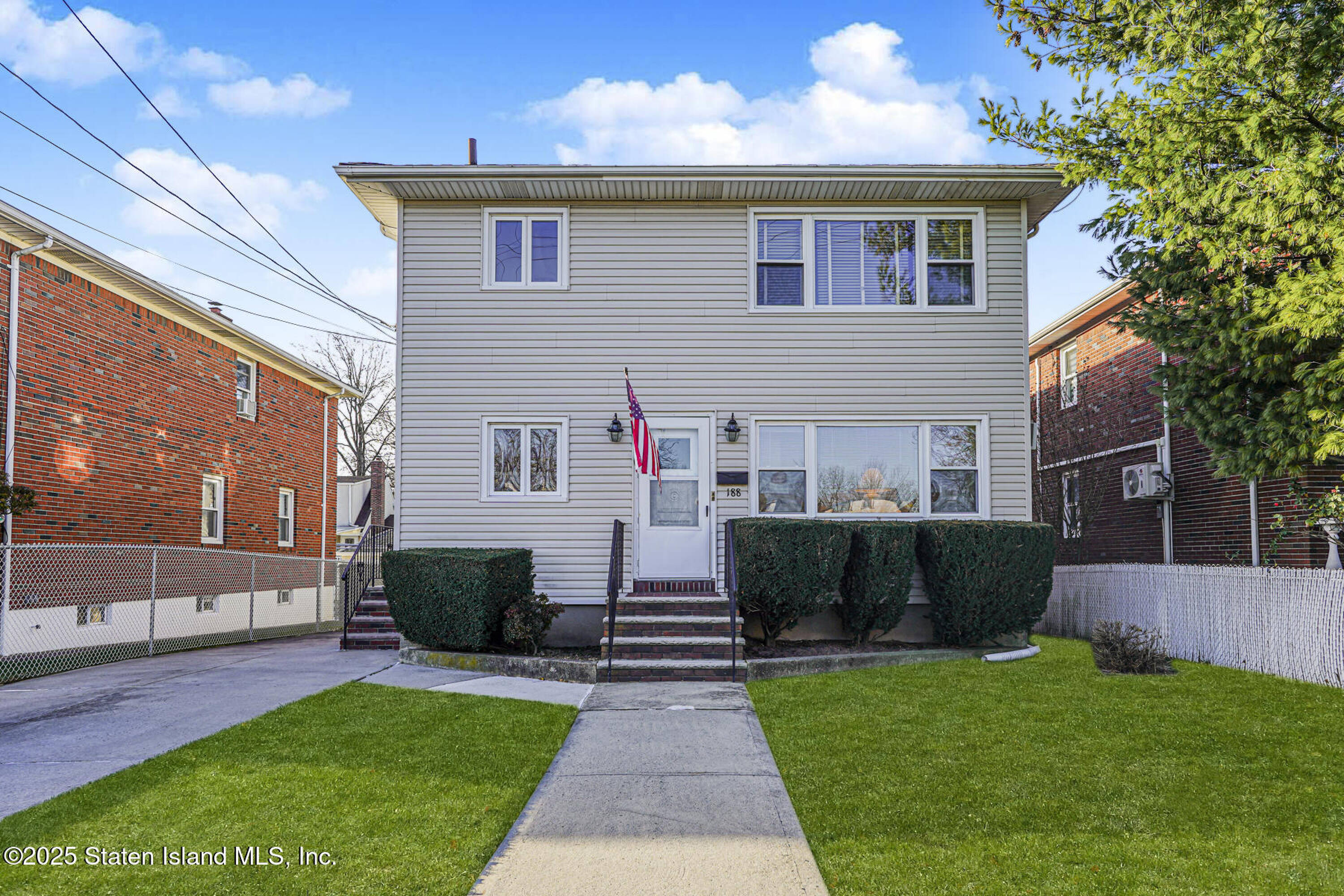 188 Evergreen Avenue, Staten Island, NY 10305 | Crexi.com