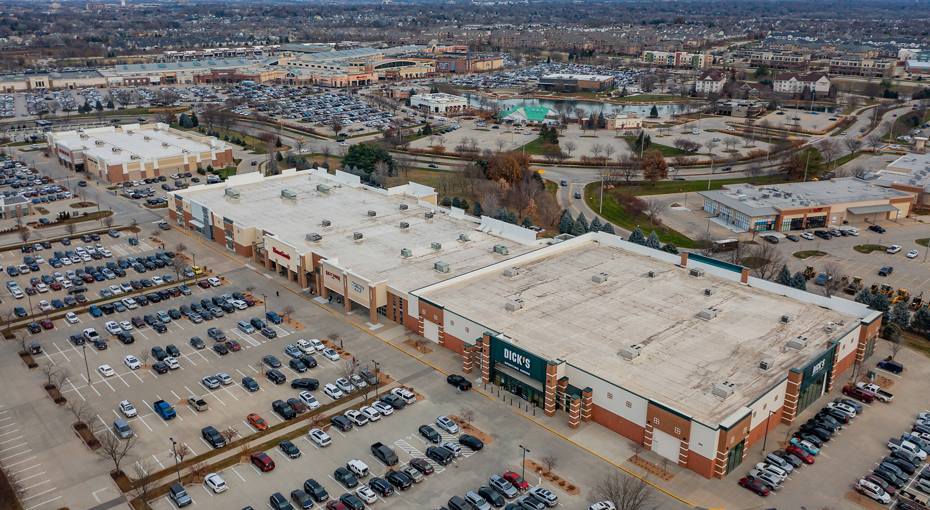 320 S Jordan Creek Pkwy, West Des Moines, IA 50266 | Crexi.com