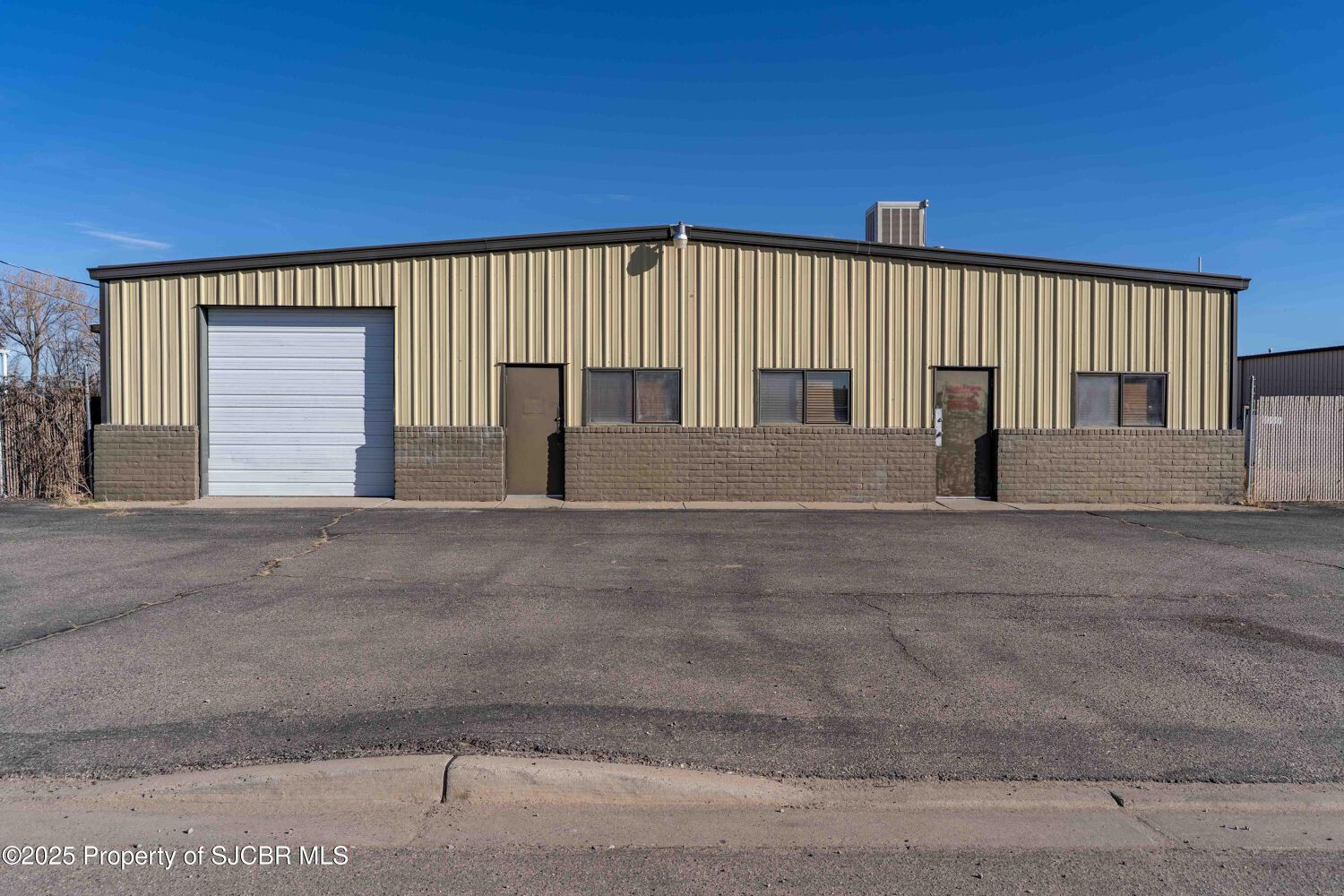 660 S DUSTIN Road, Farmington, NM 87401 | Crexi.com