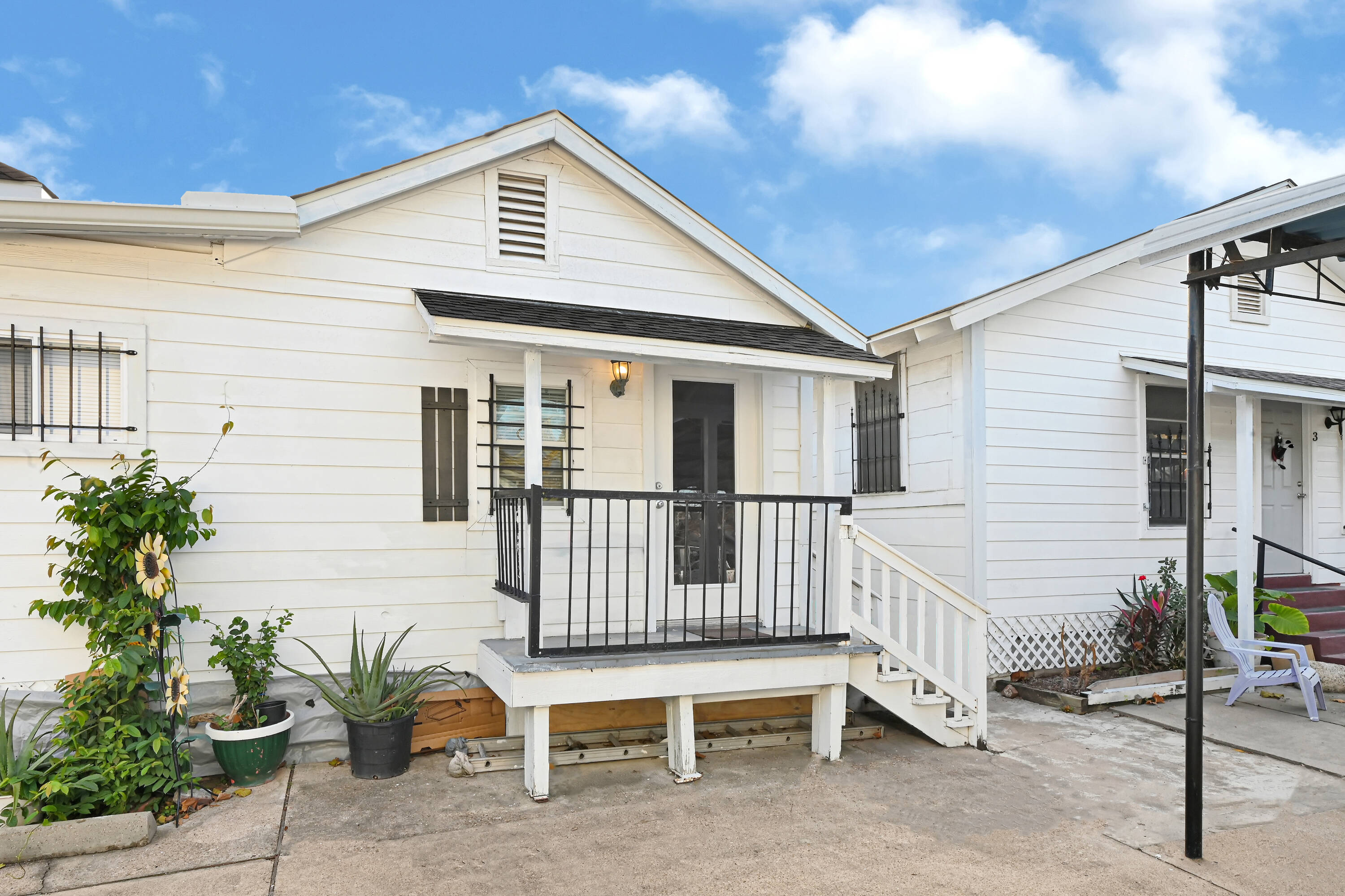 305 & 307 N Live Oak St, Houston, TX 77003 | Crexi.com