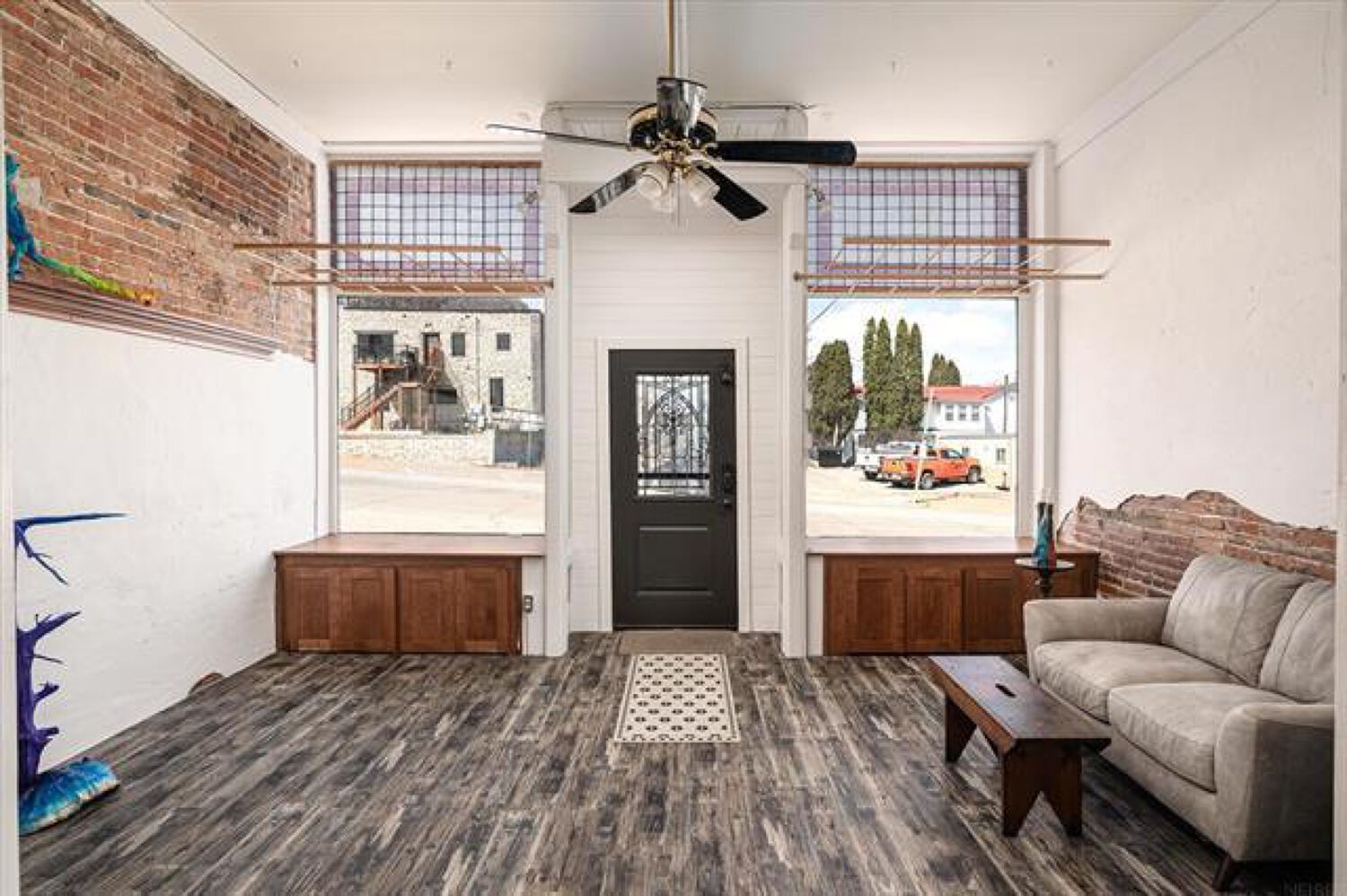 197 Main St, Lansing, IA 52151 | Crexi.com