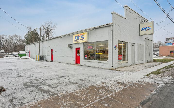 3321 E 14th St, Des Moines, IA 50316 | Crexi.com