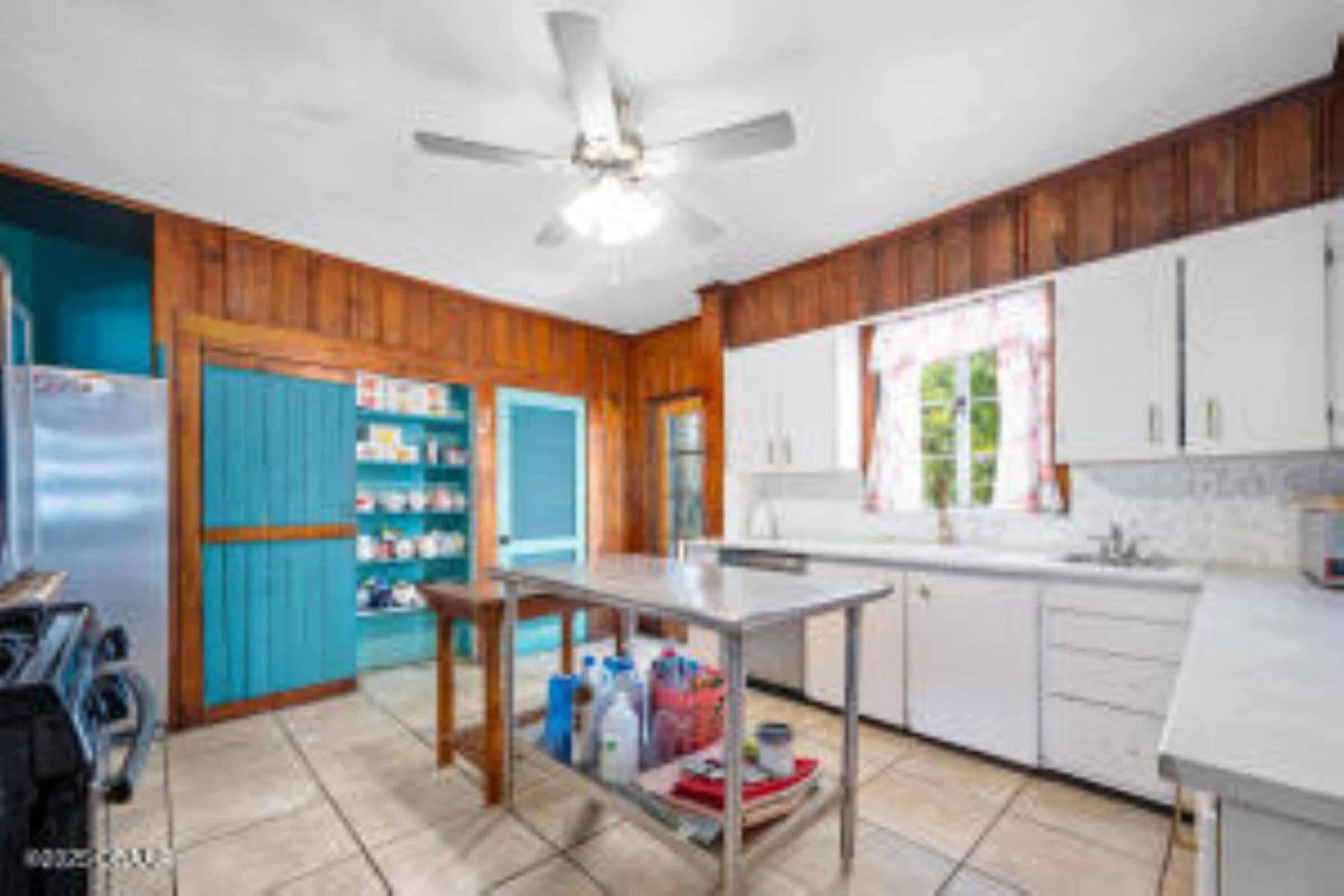 228 W Howry Ave, DeLand, FL 32720 | Crexi.com