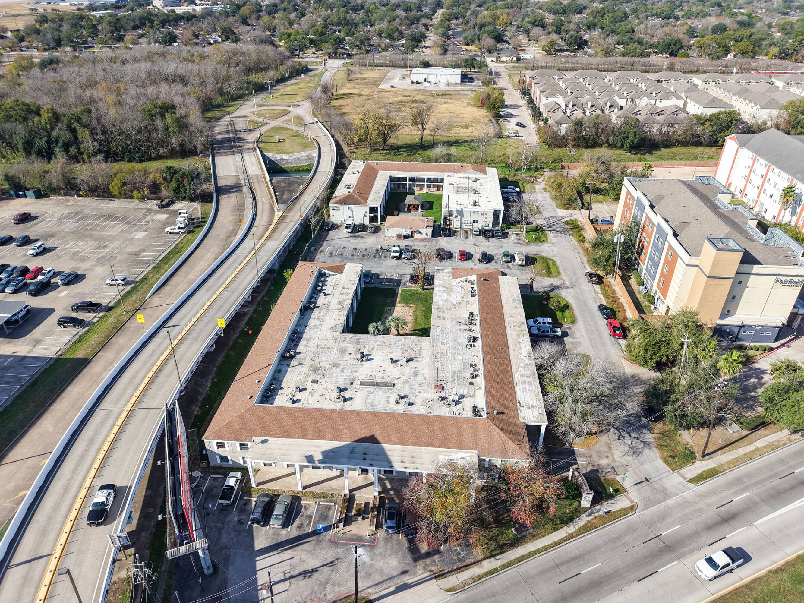 8800 Gulf Fwy, Houston, TX 77017 | Crexi.com