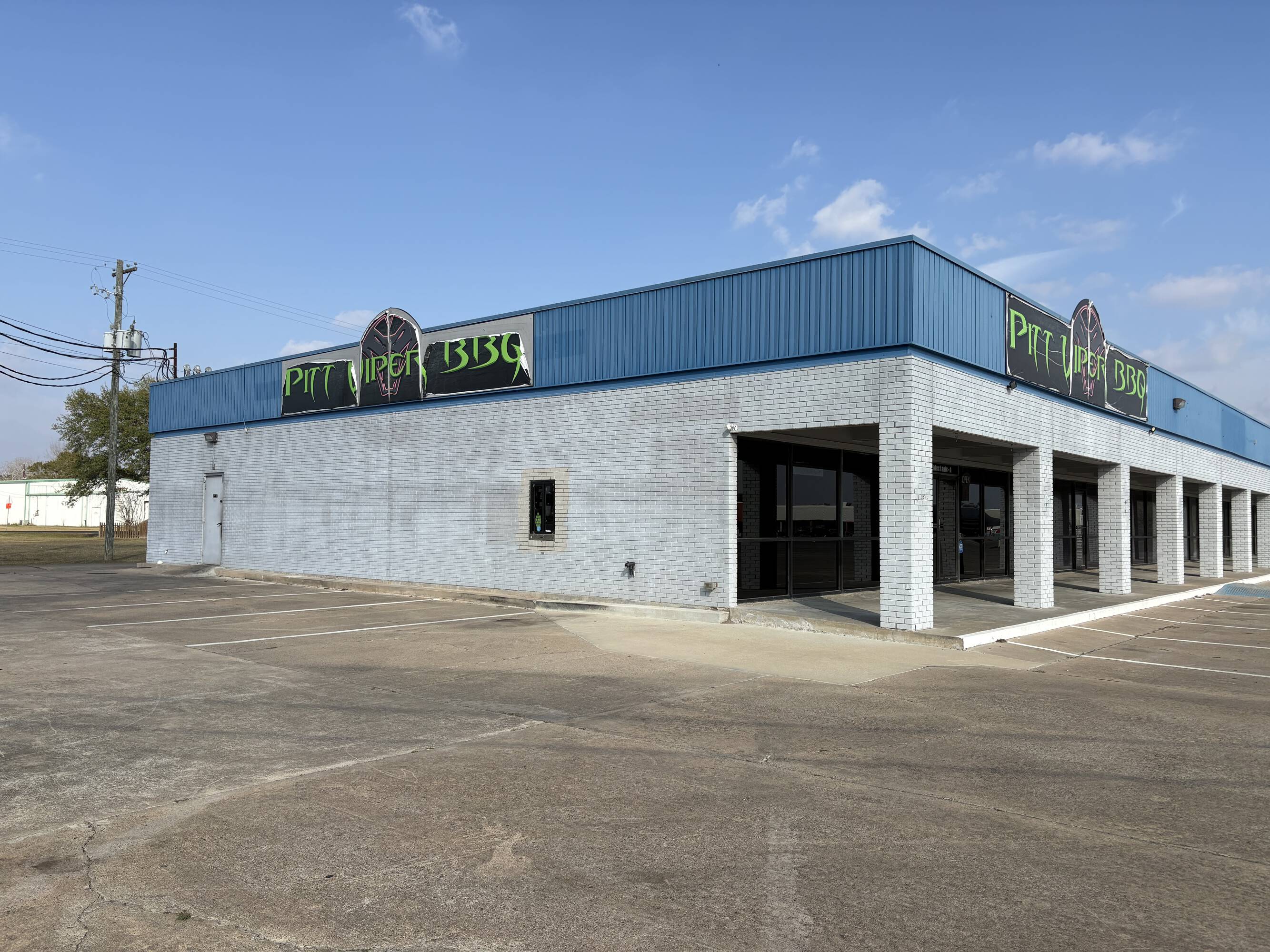 1602 N Mechanic St, El Campo, TX 77437 | Crexi.com
