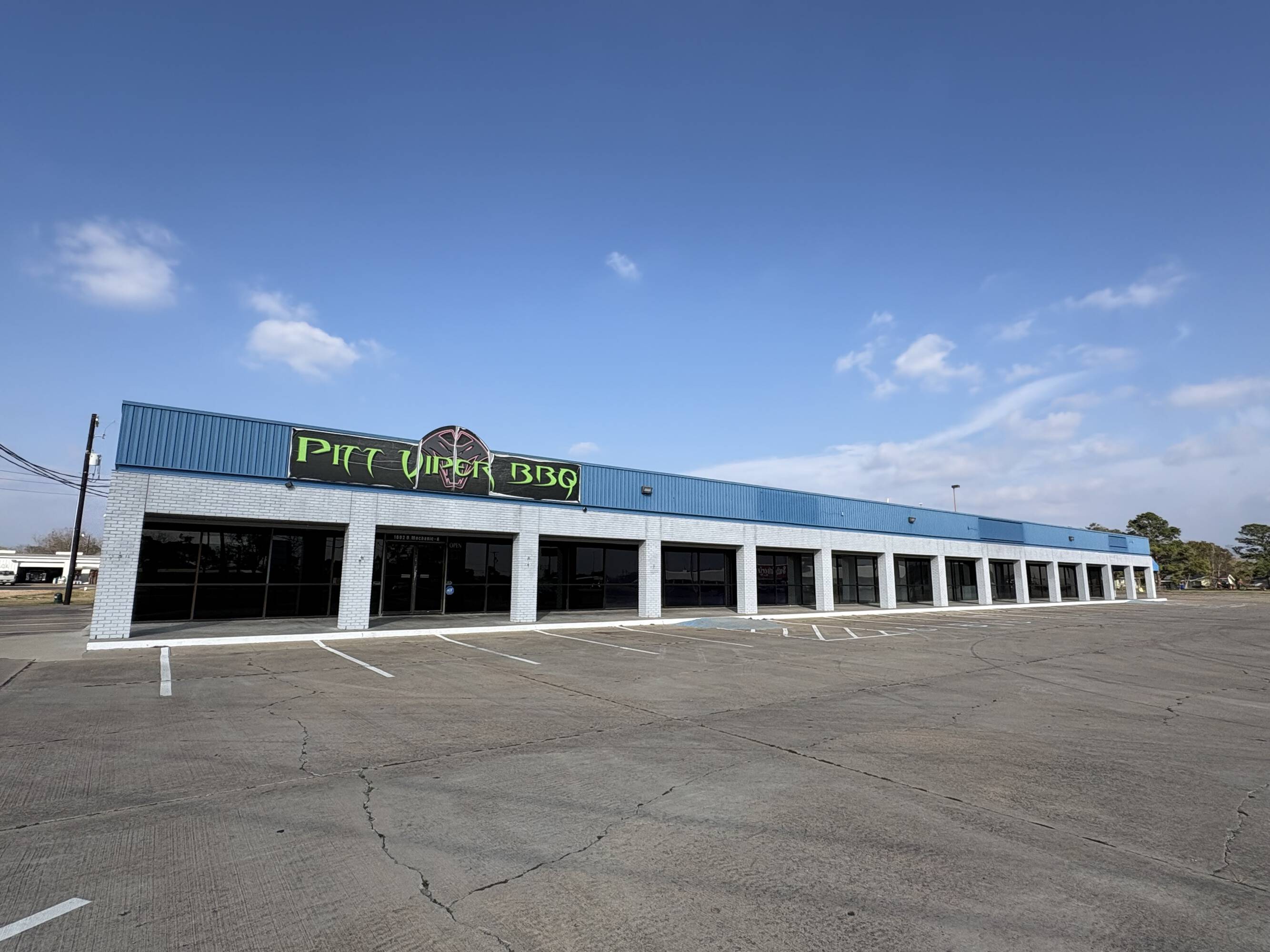 1602 N Mechanic St, El Campo, TX 77437 | Crexi.com