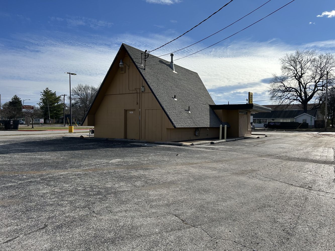 1839 E Bennett St, Springfield, MO 65804 | Crexi.com