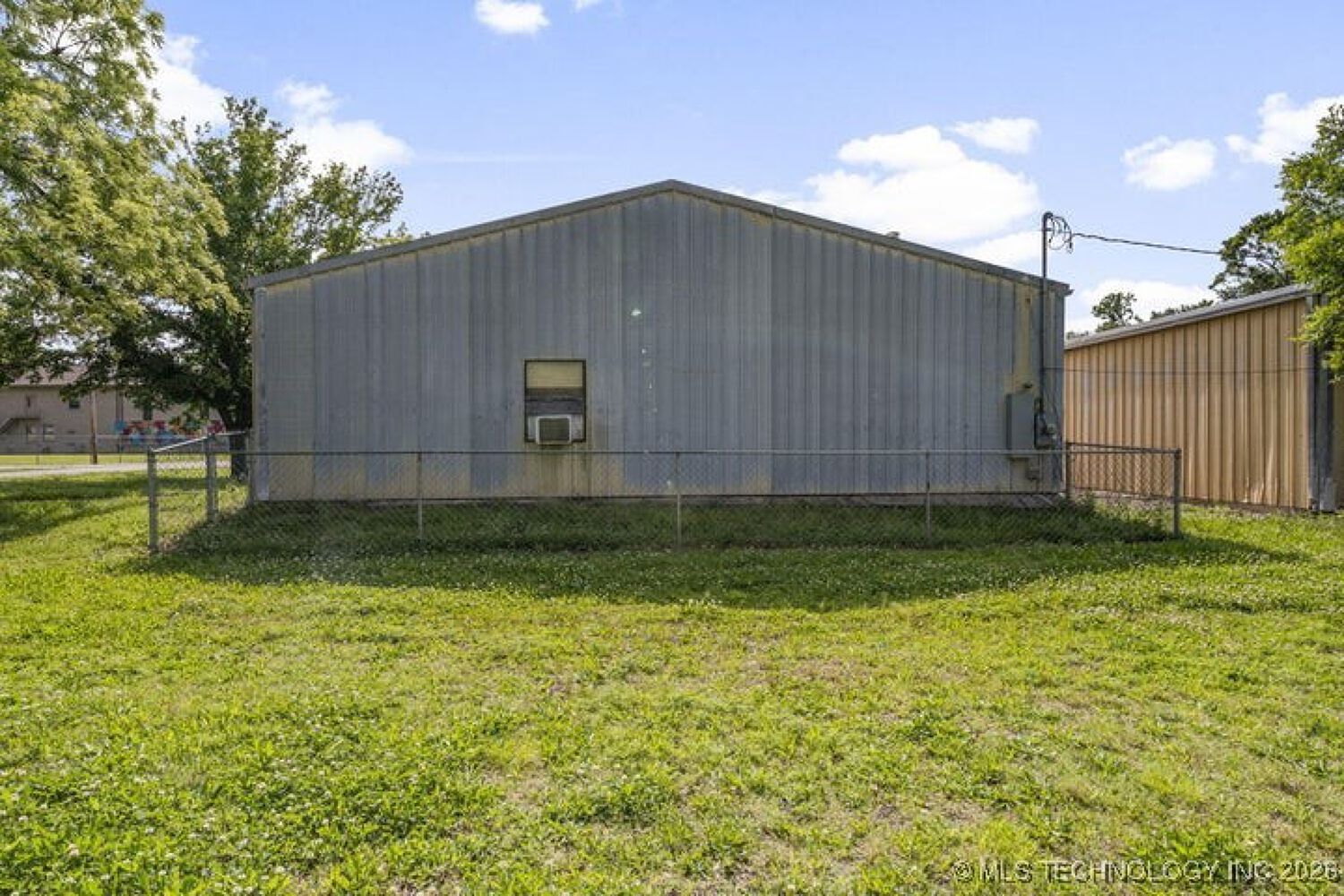 423 S Hazel Street, Grove, OK 74344 | Crexi.com