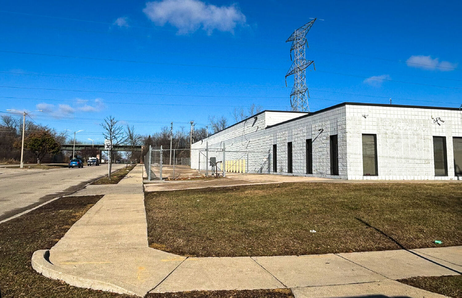 5920 W Bender Ct, Milwaukee, WI 53218 | Crexi.com