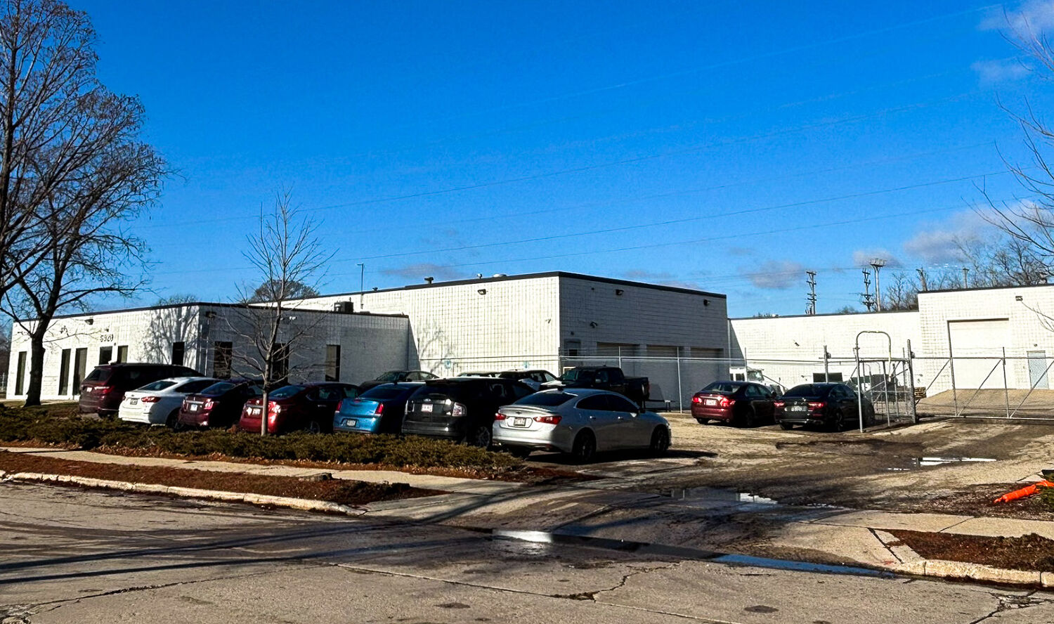 5920 W Bender Ct, Milwaukee, WI 53218 | Crexi.com