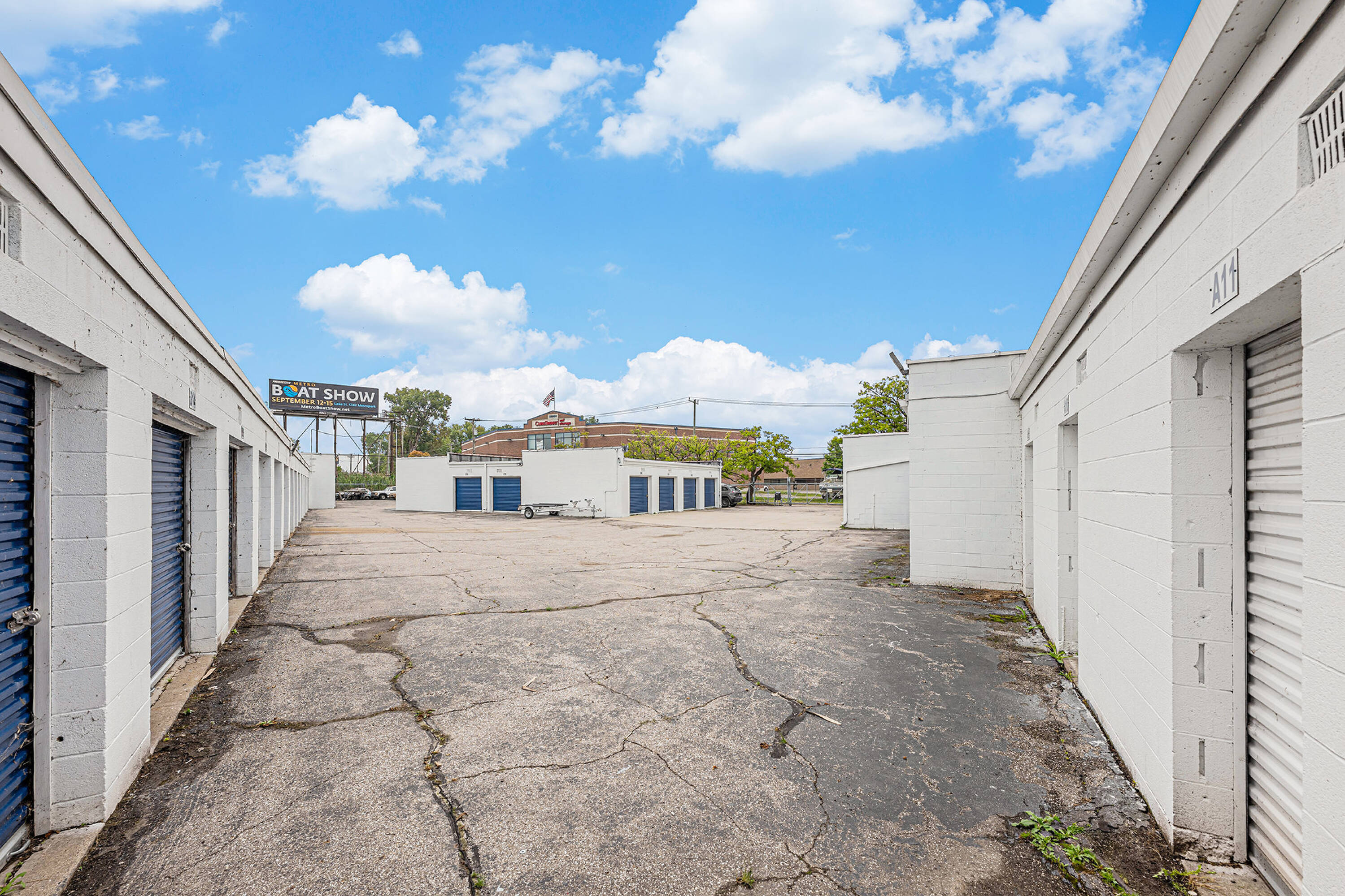 33833 Garnet St, Clinton Township, MI 48035 | Crexi.com