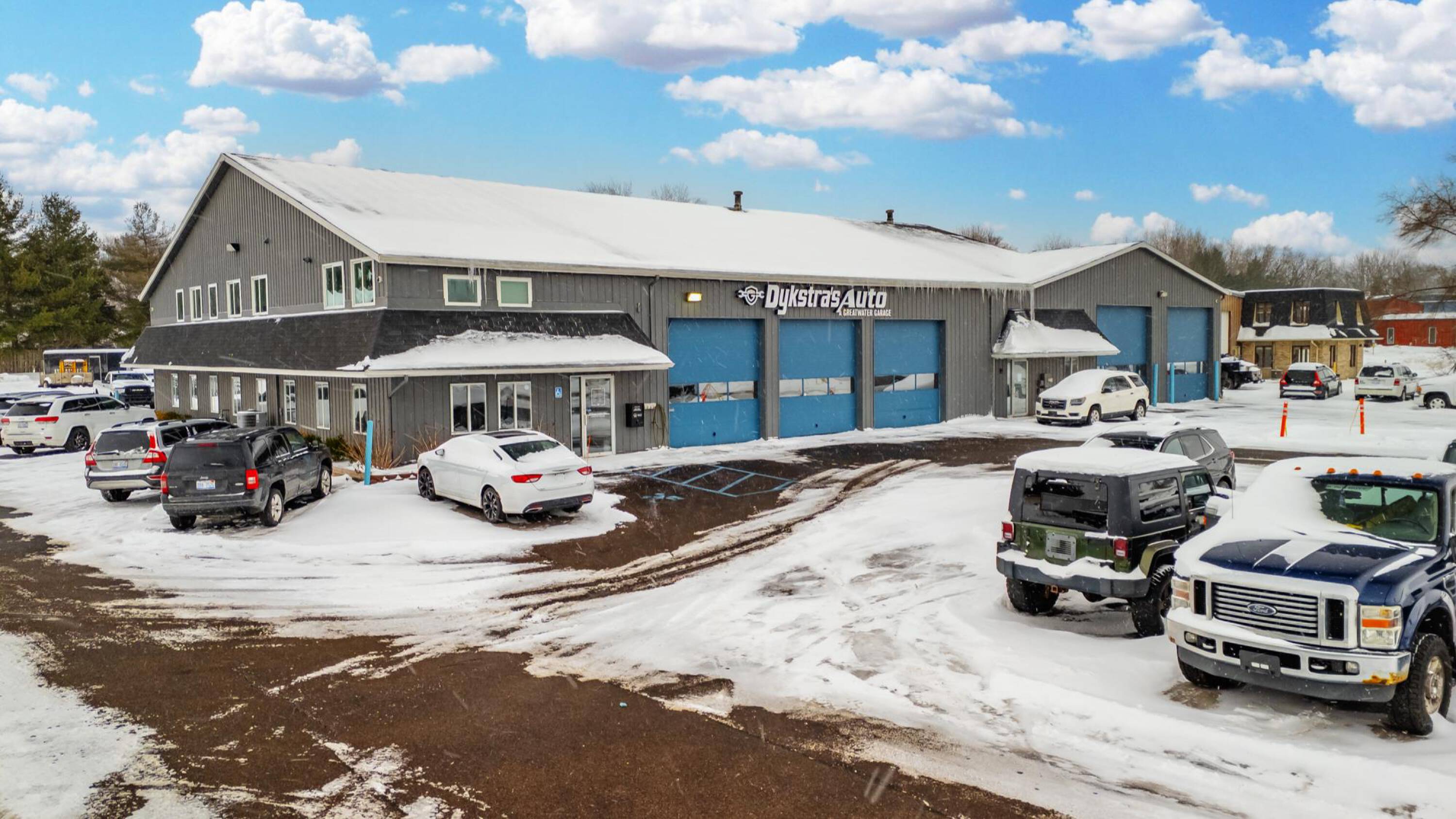 5180 37th Ave, Hudsonville, MI 49426 | Crexi.com