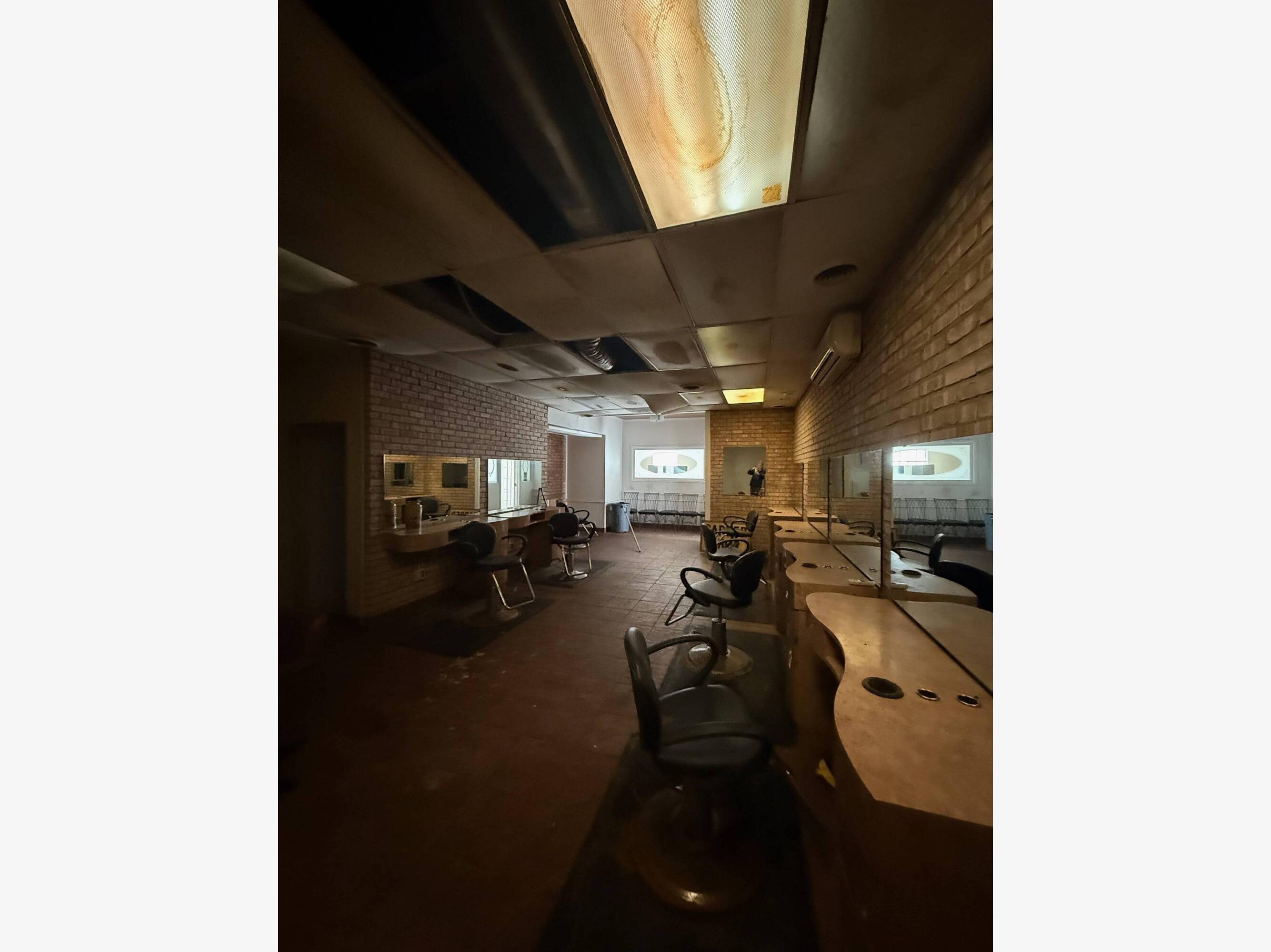 595 Orchard Lake Rd, Pontiac, MI 48341 | Crexi.com