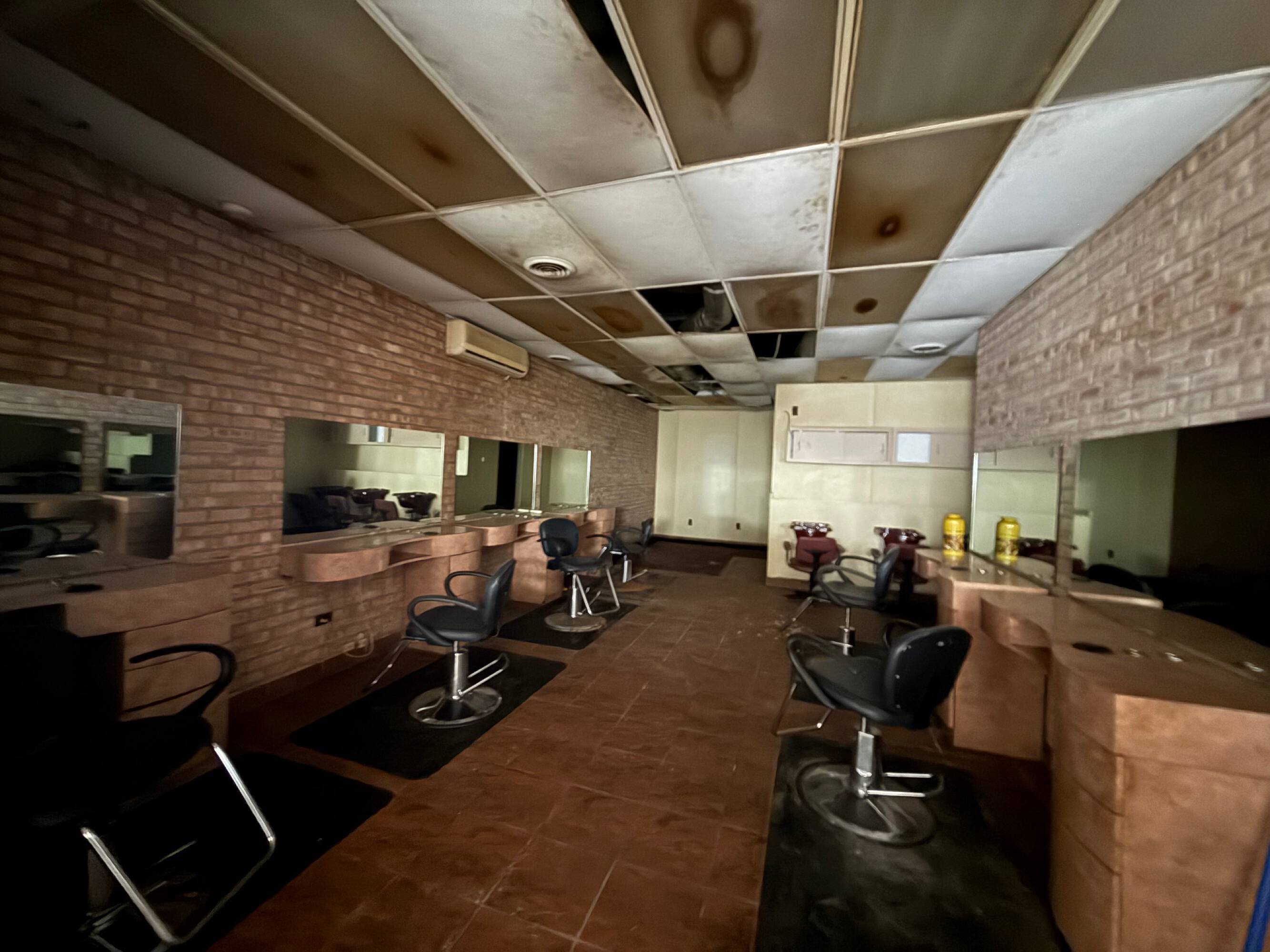 595 Orchard Lake Rd, Pontiac, MI 48341 | Crexi.com