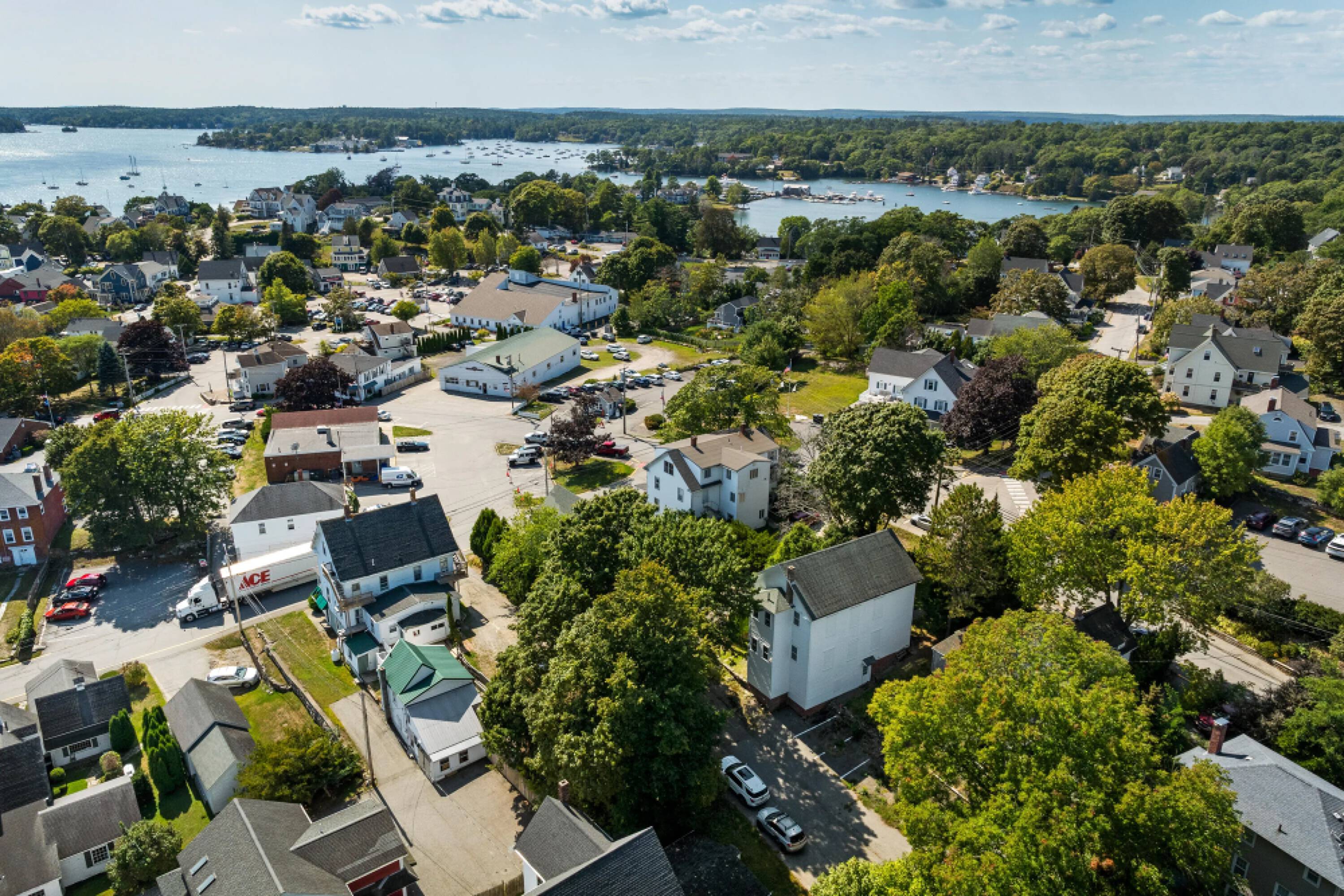 25 Oak St, Boothbay Harbor, ME 04538 | Crexi.com